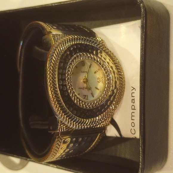 Susan Graver | Jewelry | Vtg Susan Graver Hammered Goldtone Mother Of ...